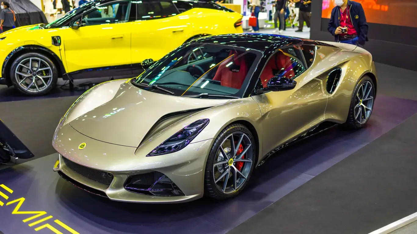 JUBU представляет Clubsport 600: из Lotus Emira сделан суперкар