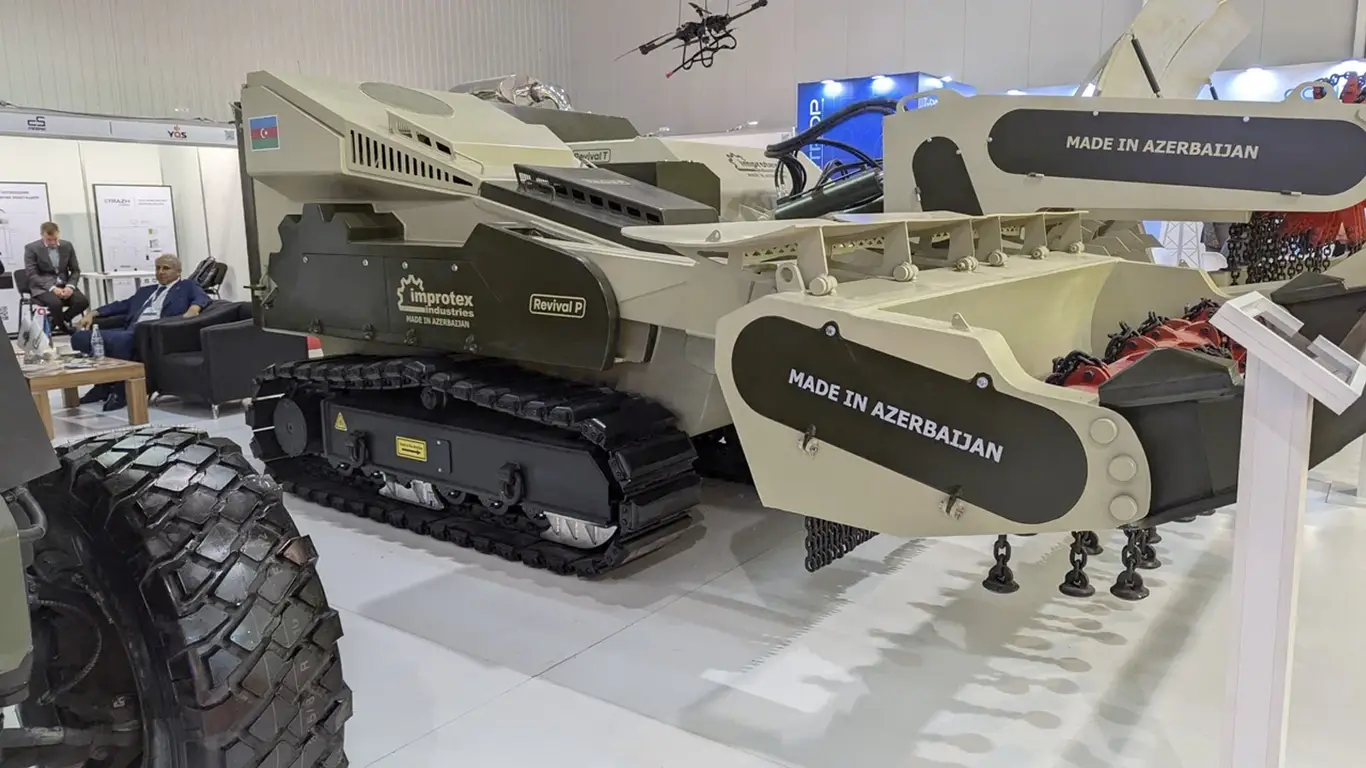 На ADEX 2024 АР показала робототехнический комплекс разминирования ...