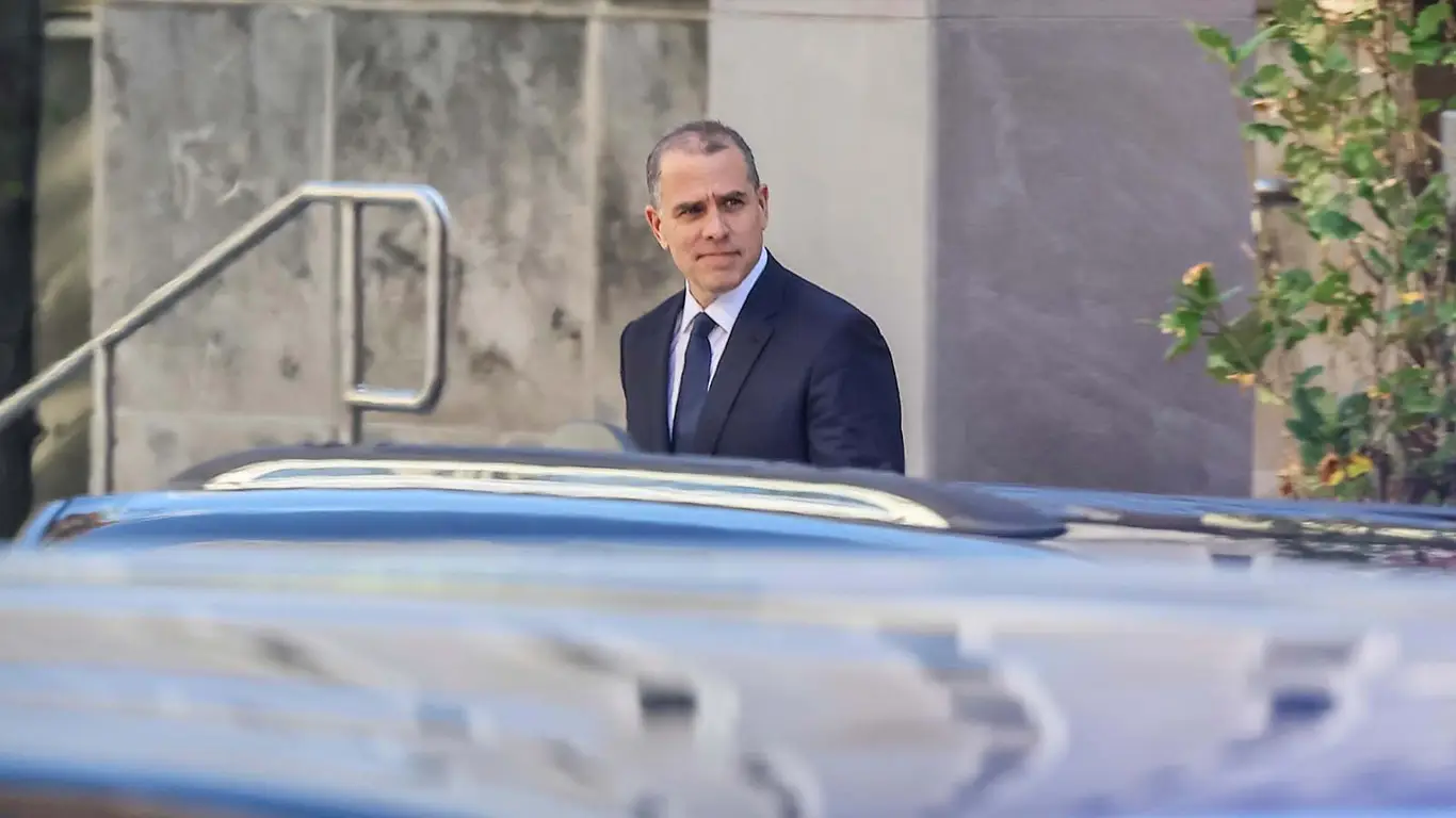 Следователи обнаружили кокаин на пистолетной кобуре сына президента США