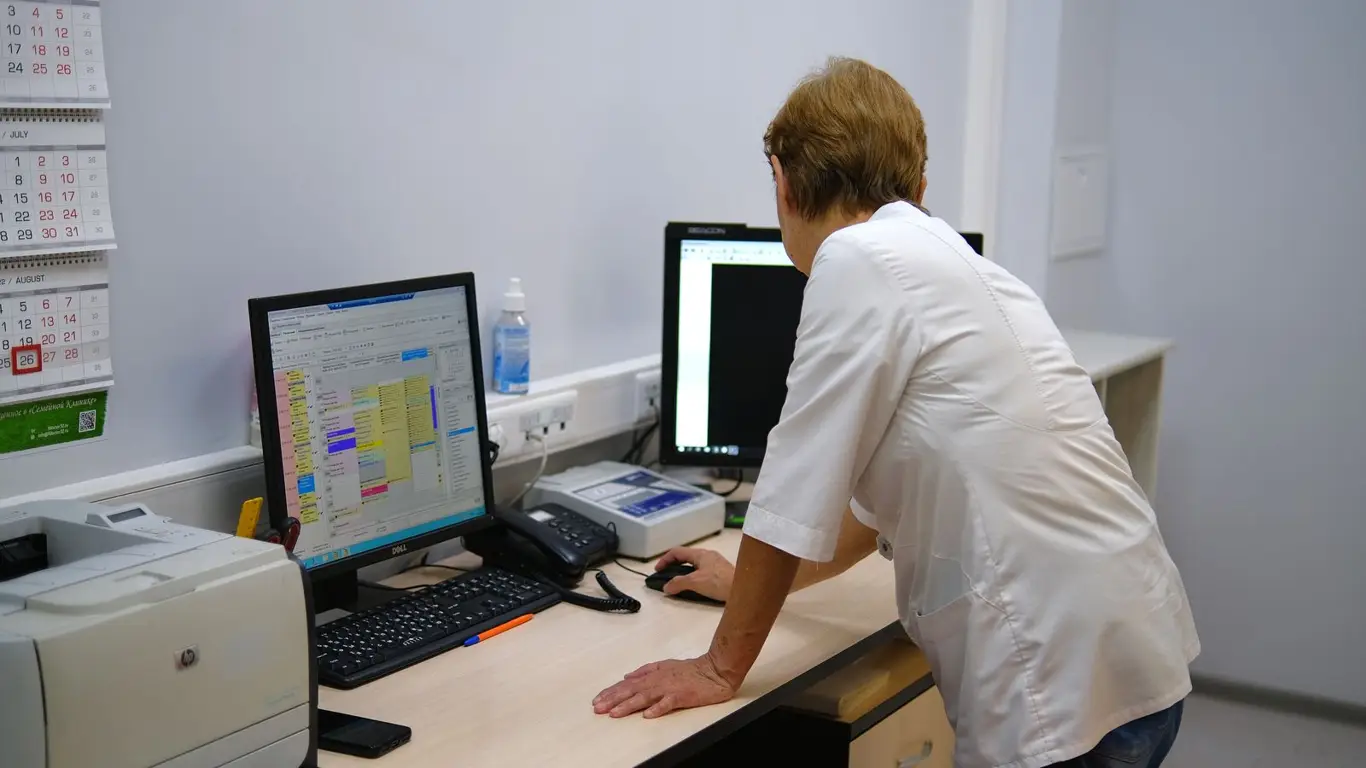 Необычный метод лечения заложенности носа: эффективность донорской слизи