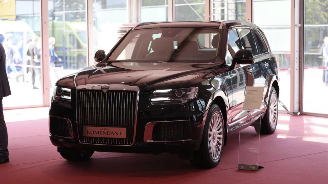 Aurus показал автомобиль и мотоцикл на ПМЭФ