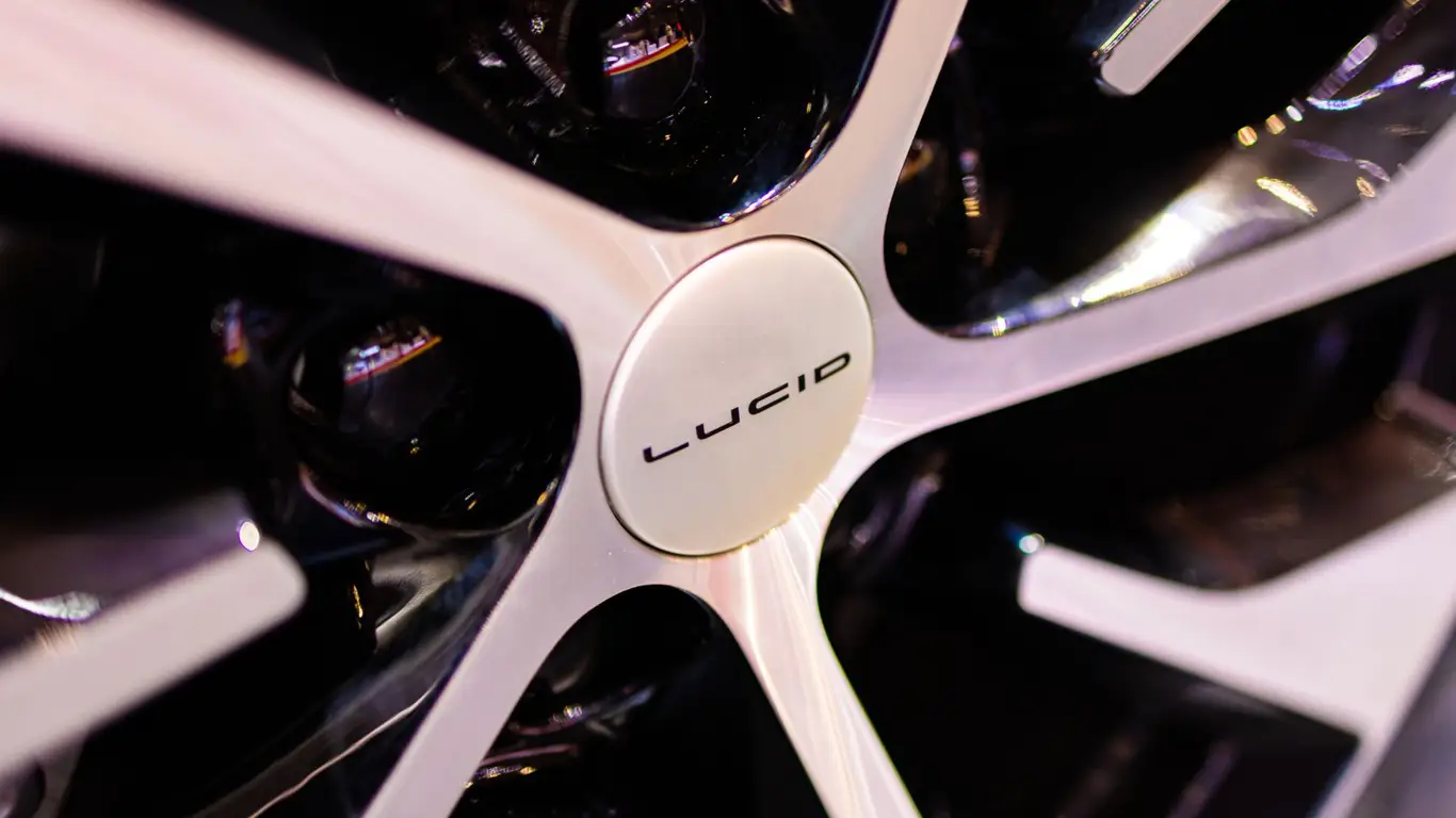 Премиум по цене Tesla Model Y: Lucid готовит кроссовер Earth