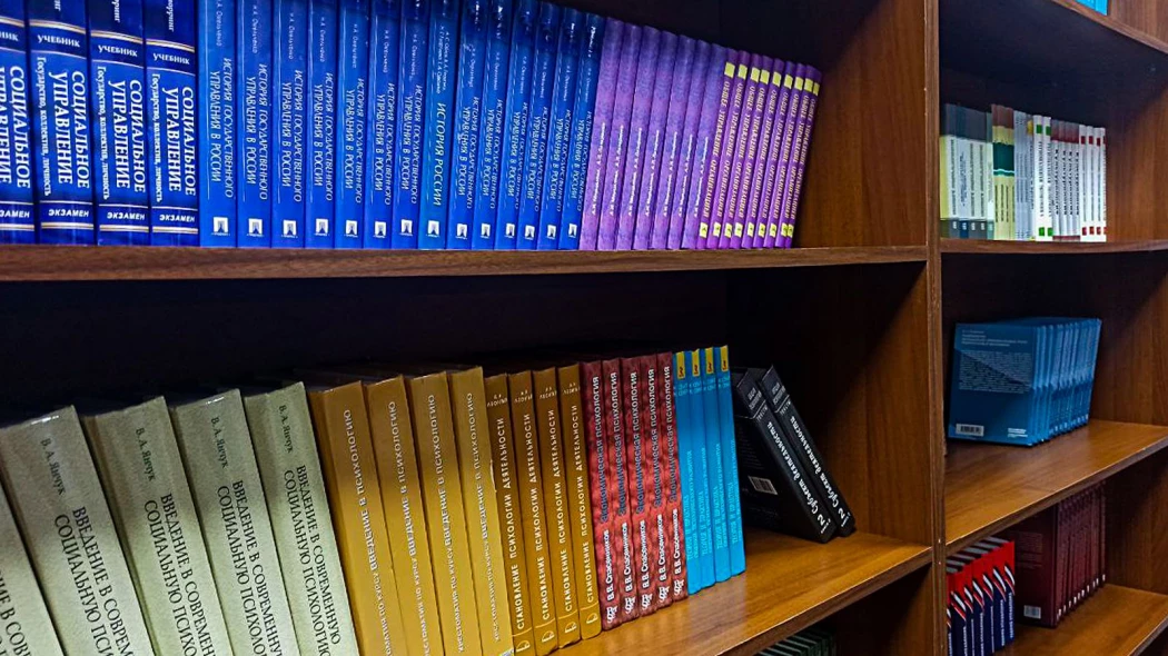 Ученые рассказали, какие книги полезнее для ума детей